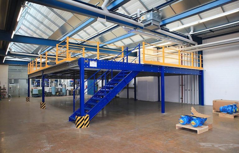 Altillos - Entreplantas- para aprovechar el espacio cúbico al máximo ...